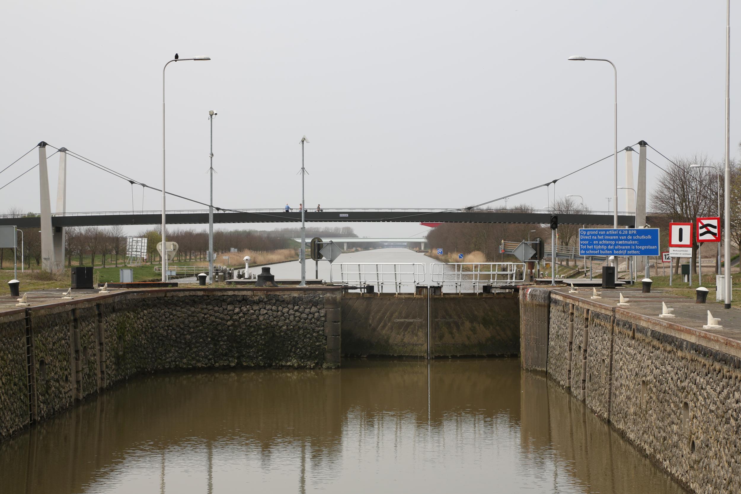 Sluis II | Binnenvaart in Beeld